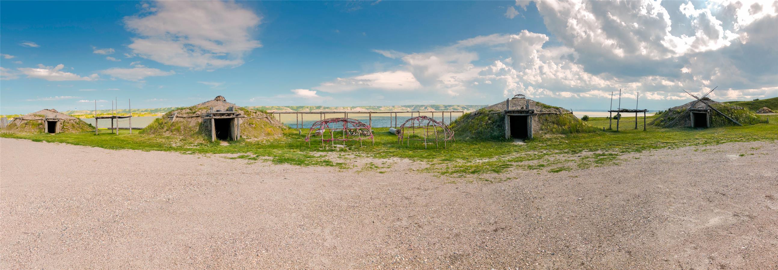 Earth Lodge Village, Three Tribes Museum